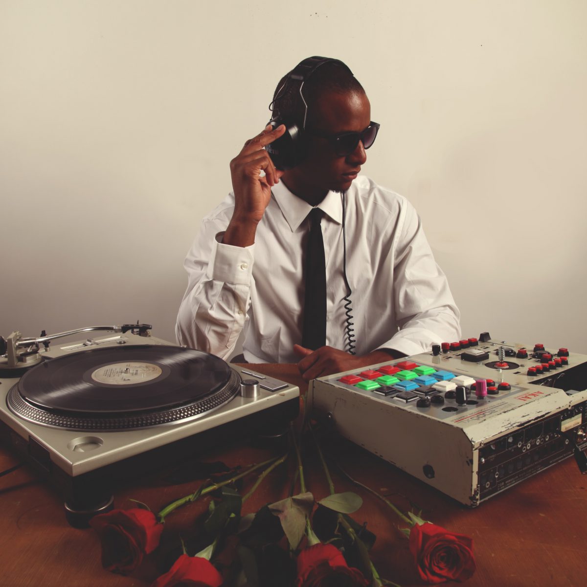 Premiere: AMP LIVE - "RUN BACK" | Wonderland Magazine