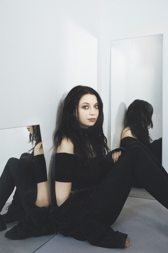 New Noise: Elsa Carmona | Wonderland Magazine