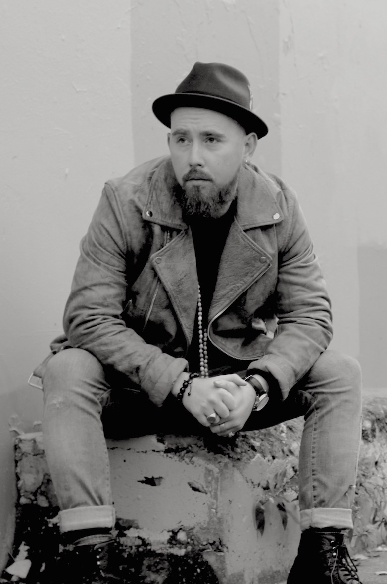 Premiere: EBSON - "Red" | Wonderland Magazine