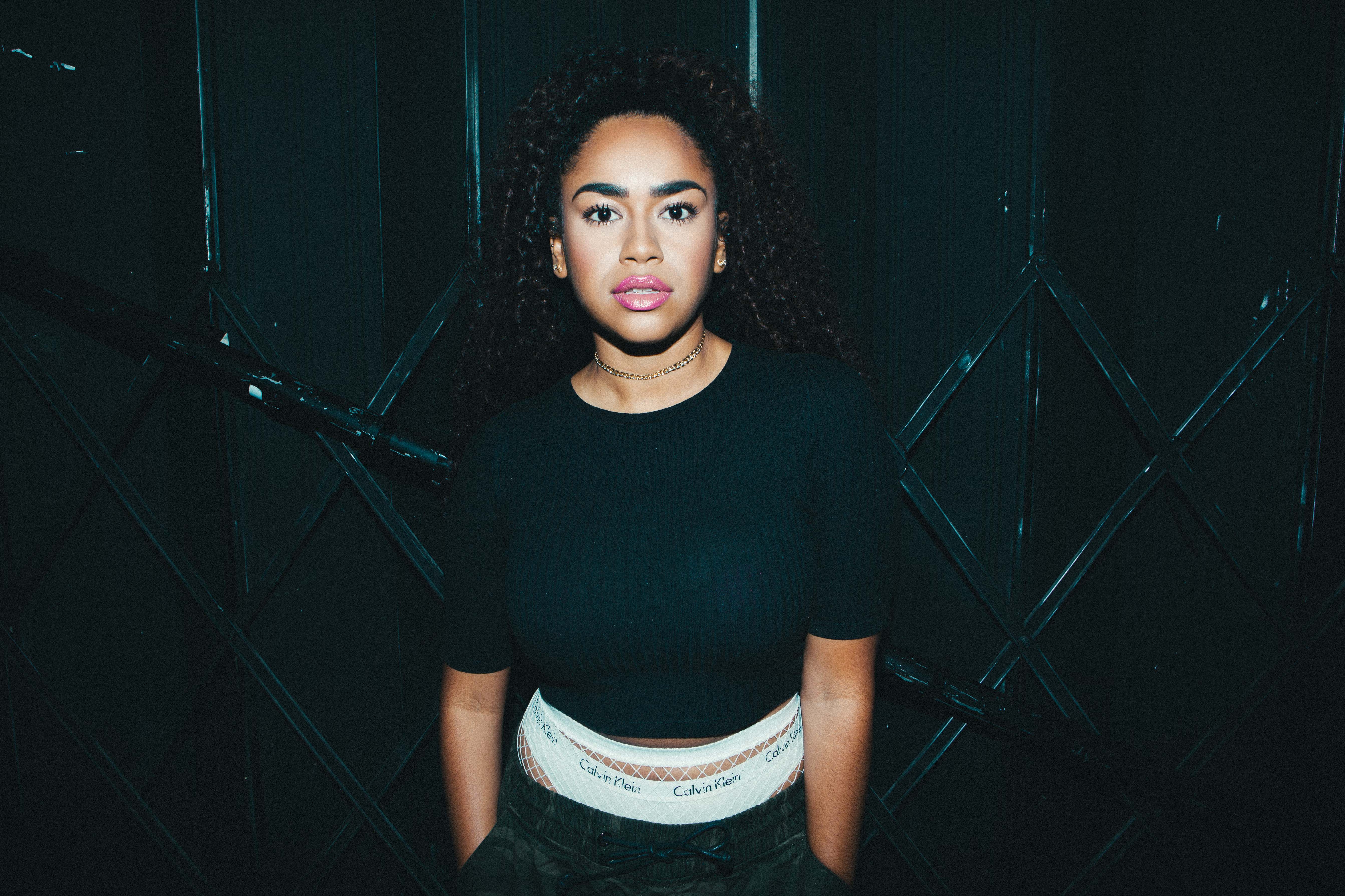 Premiere: Amelia Payne - "The Battle" | Wonderland Magazine