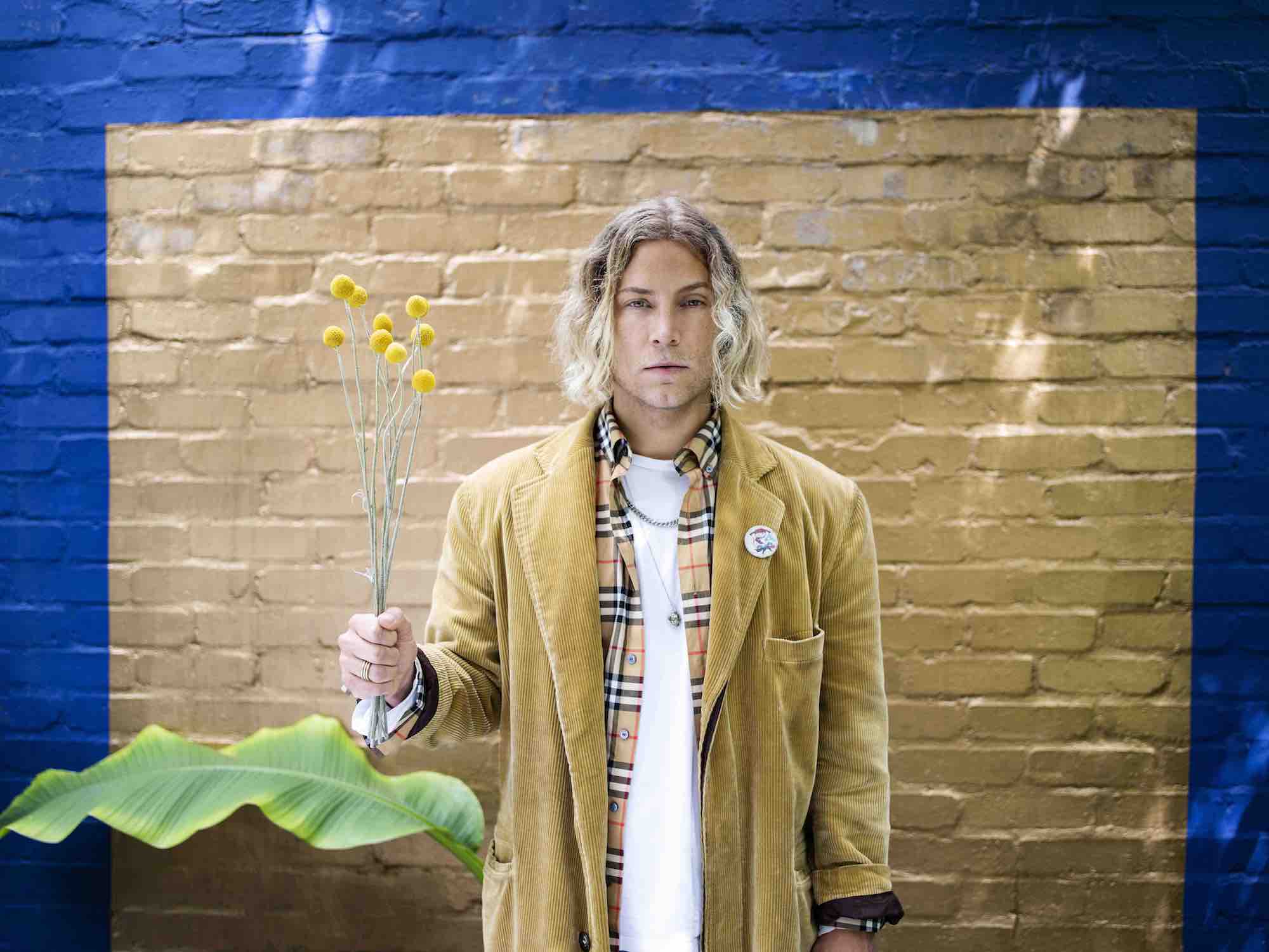 Brother Leo premieres "Everything On Red" | Wonderland Magazine