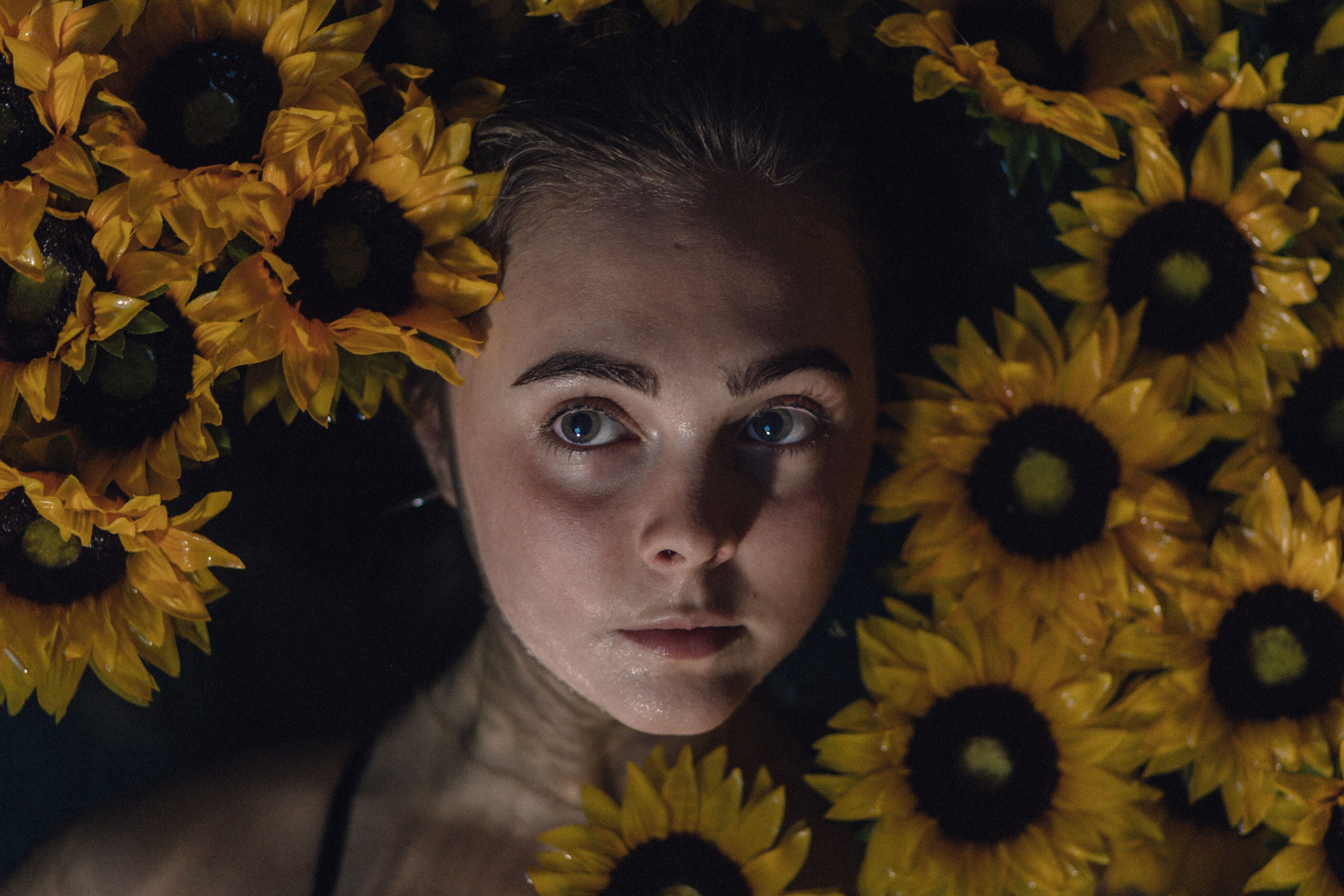 Premiere: Ruby Duff Drops "Moon And Back" | Wonderland Magazine