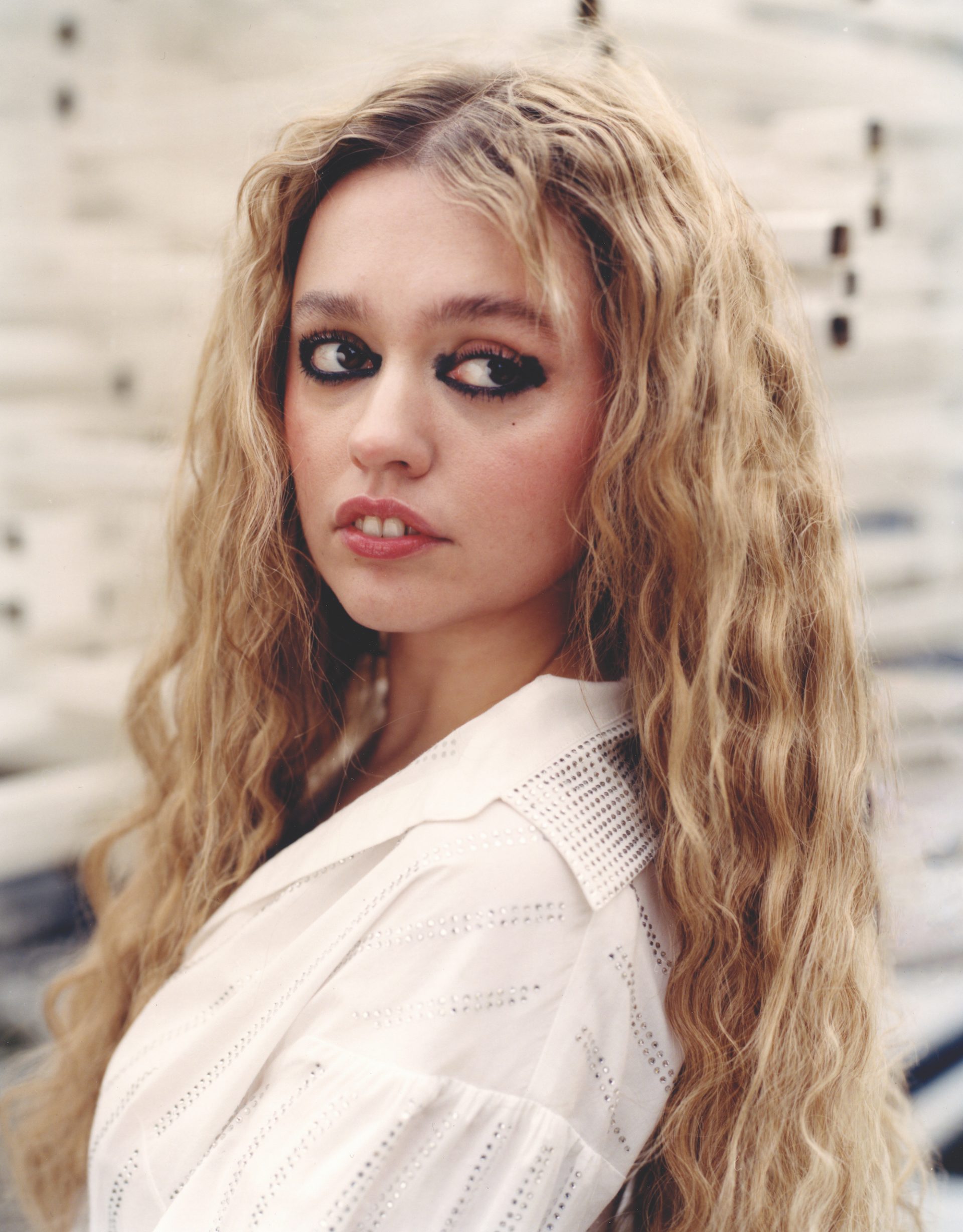 aimme lou wood wearing white pimko shirt – Wonderland