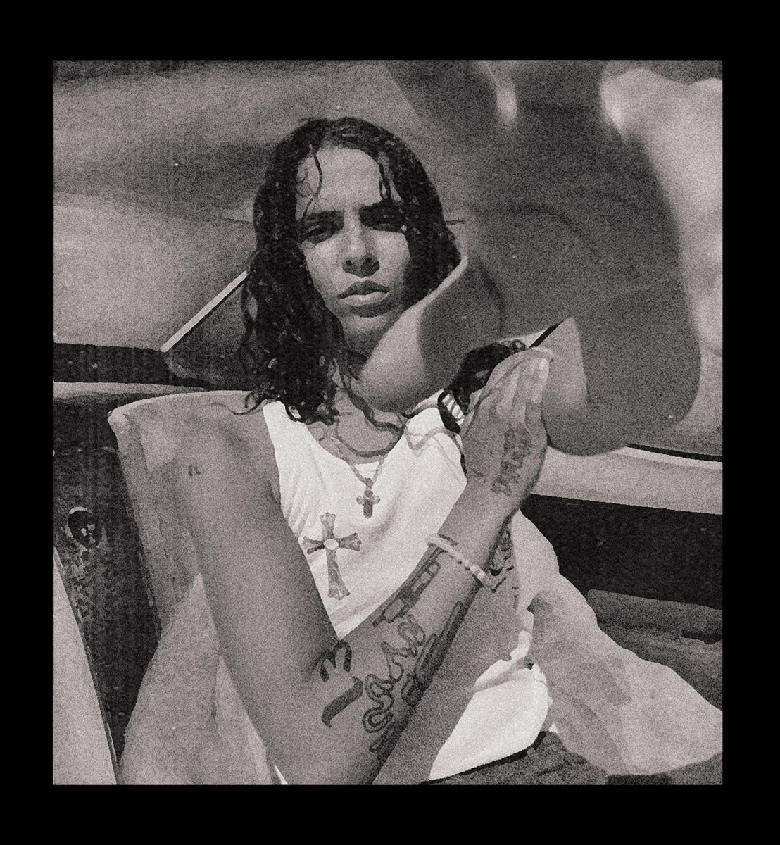 070 SHake black and white shot white t-shirt rayscorruptedmind – Wonderland