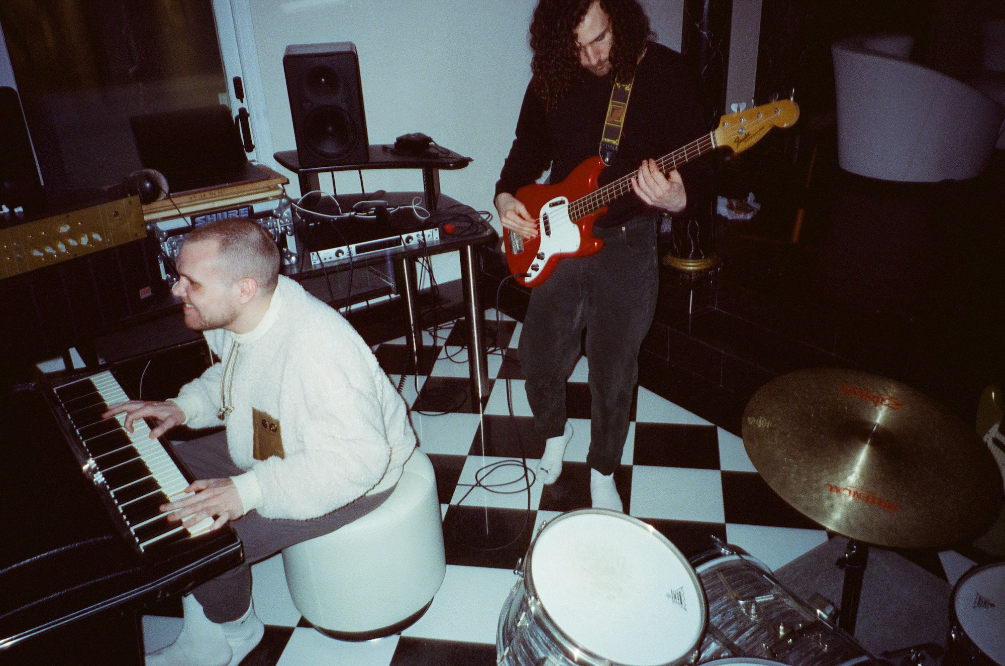 Rising Electronic Duo Refs Release Their New Tune "Nice"