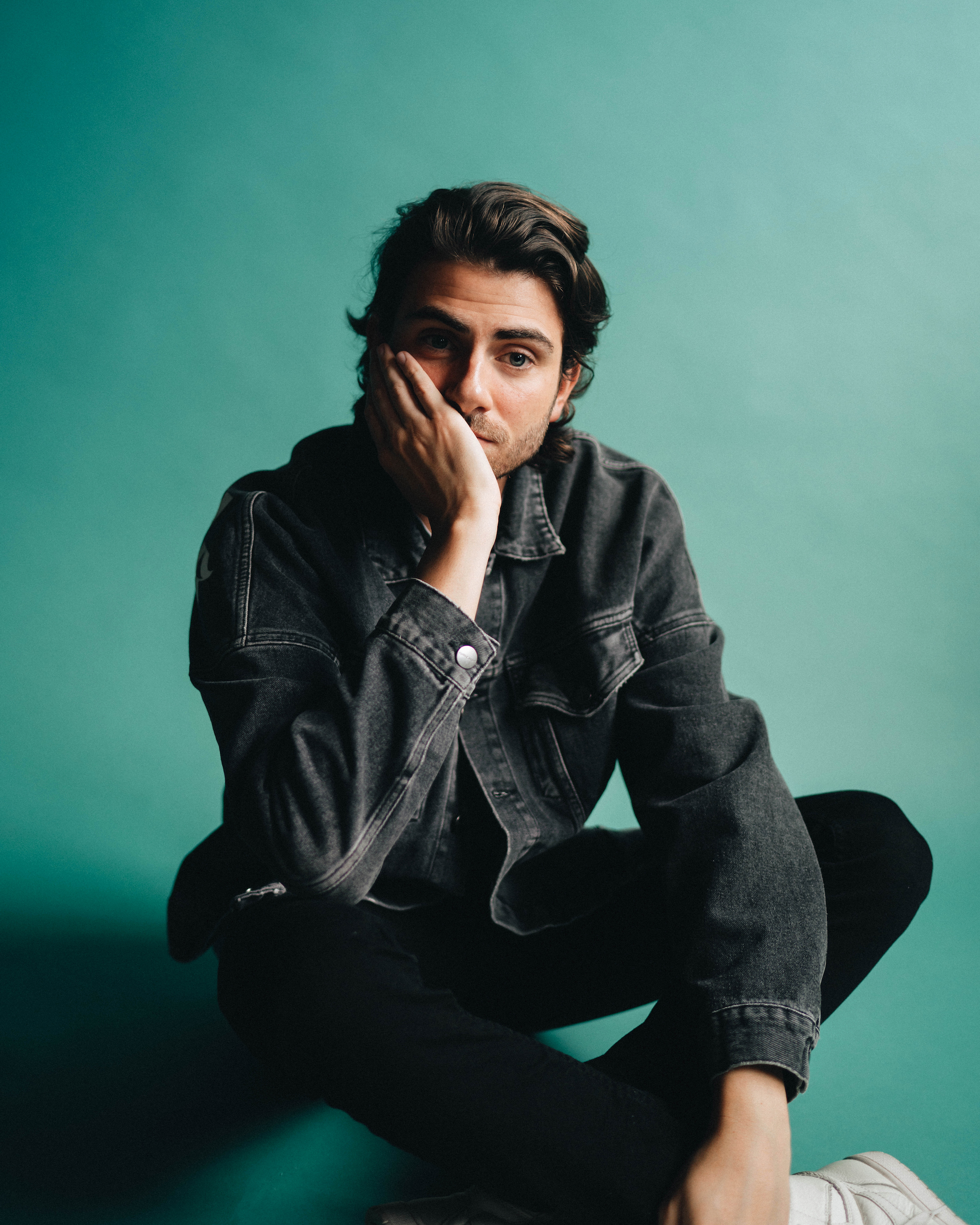 Premiere: Kev Kelly - "Everything's On Fire" | Wonderland