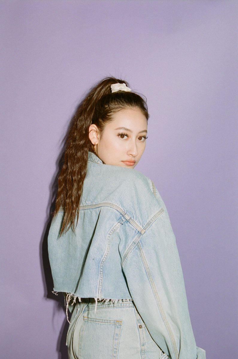 Indie-Pop Singer-Songwriter Alex Porat Is Back With "never say ily again"