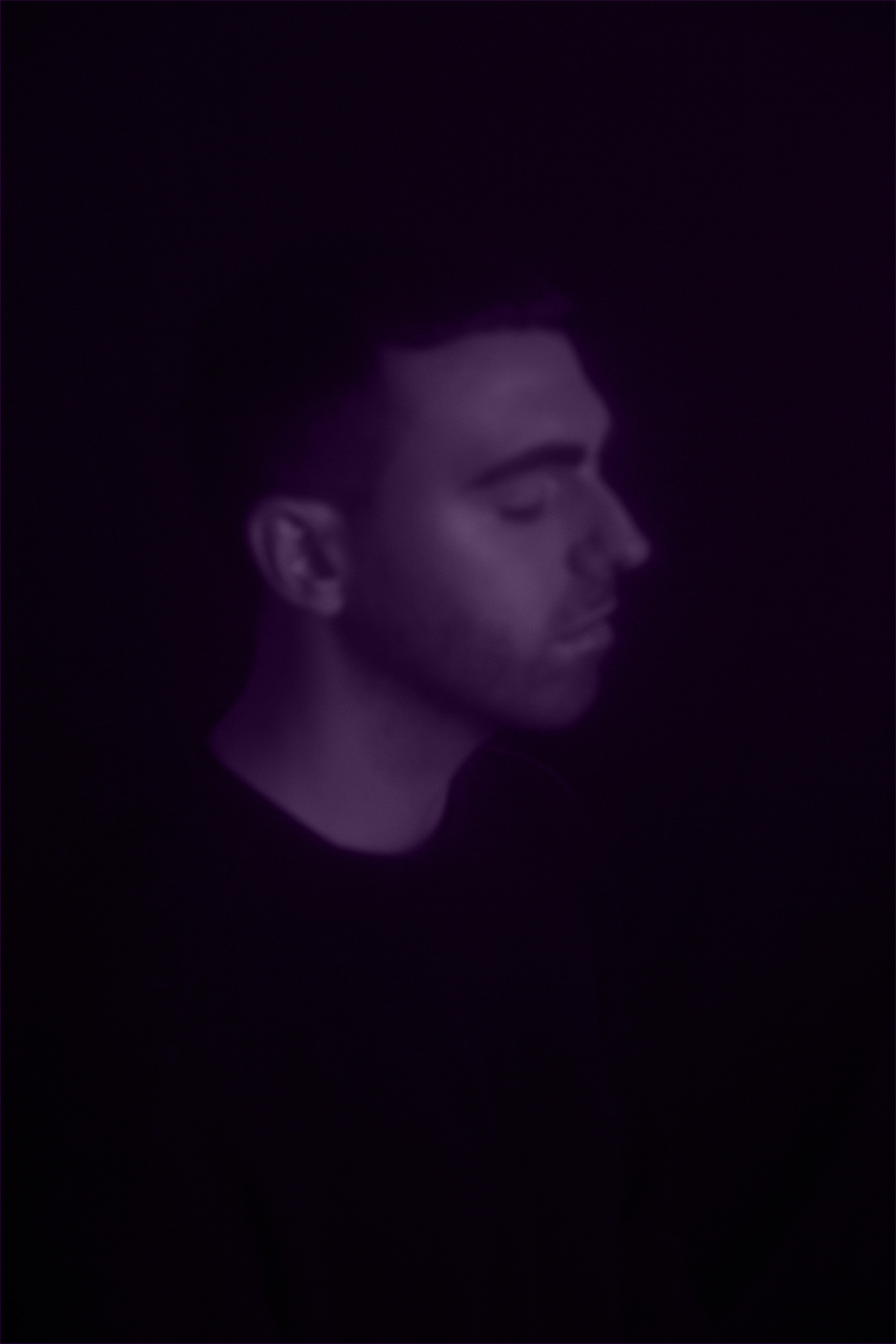 KYRI Showcases Otherworldly Vocals For His Debut EP "Waves"