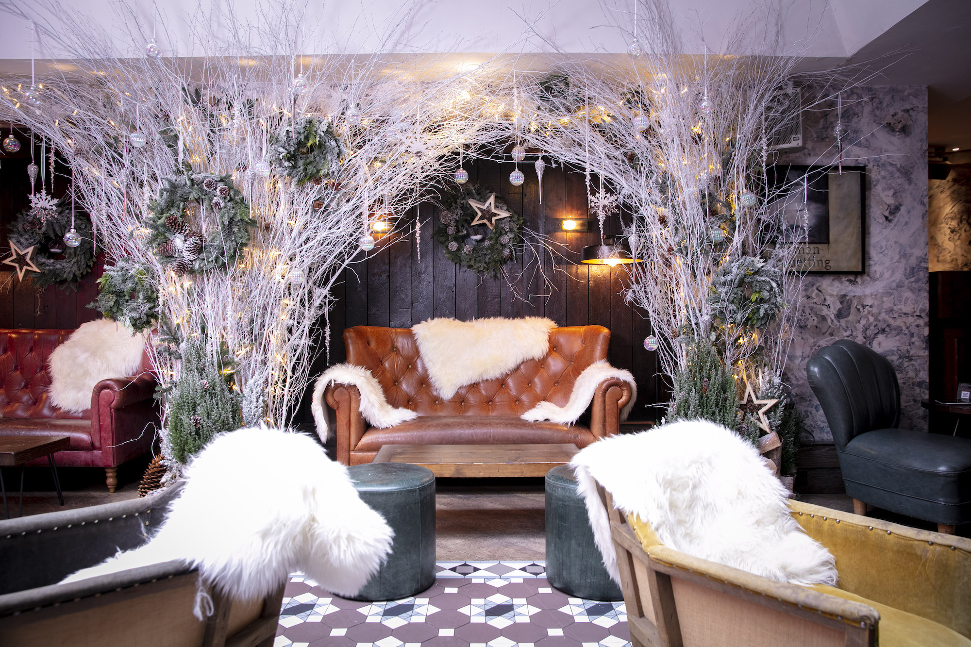 100 Wardour St Unveils the Alpine Lodge with Taittinger in London