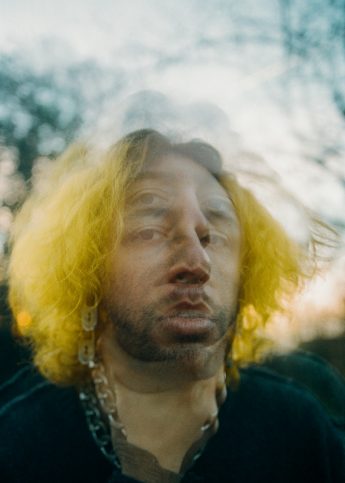 East London singer Talulah Ruby premieres “The Deep”