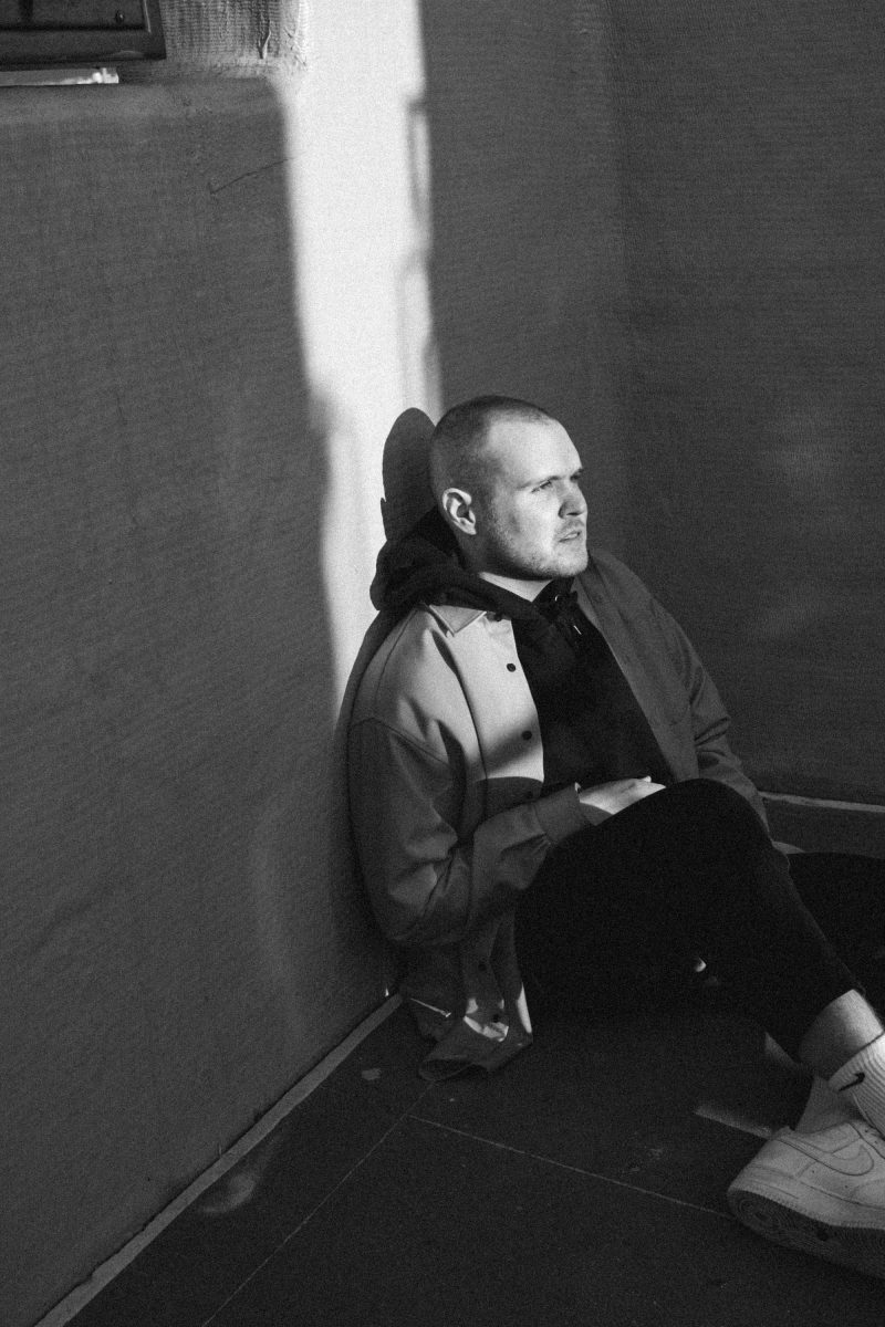 Singer RICH Covers The 1975 and Drops A New Single