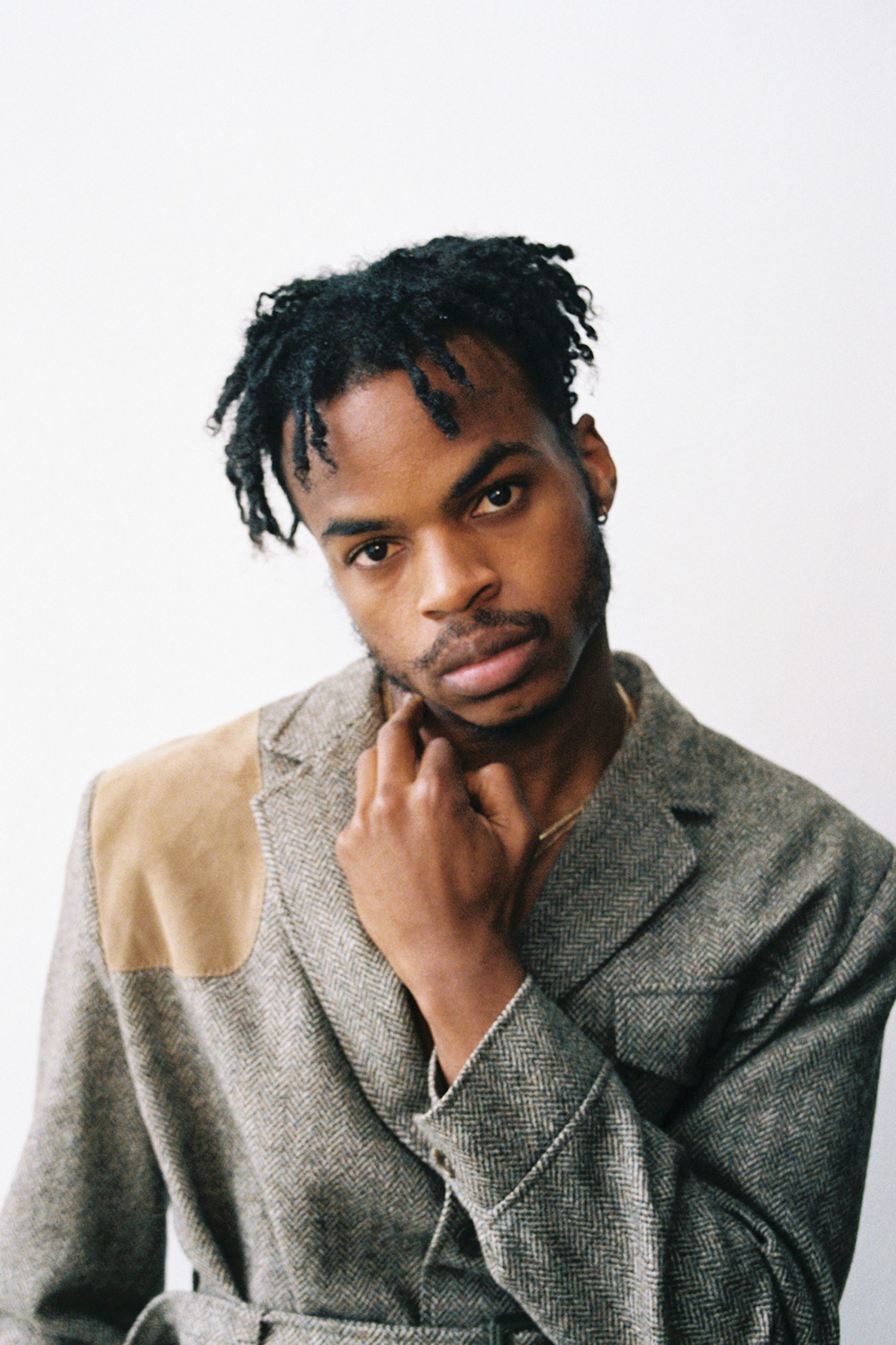 Releasing Circmvnt, Elujay Shares How He Found Himself In His Music