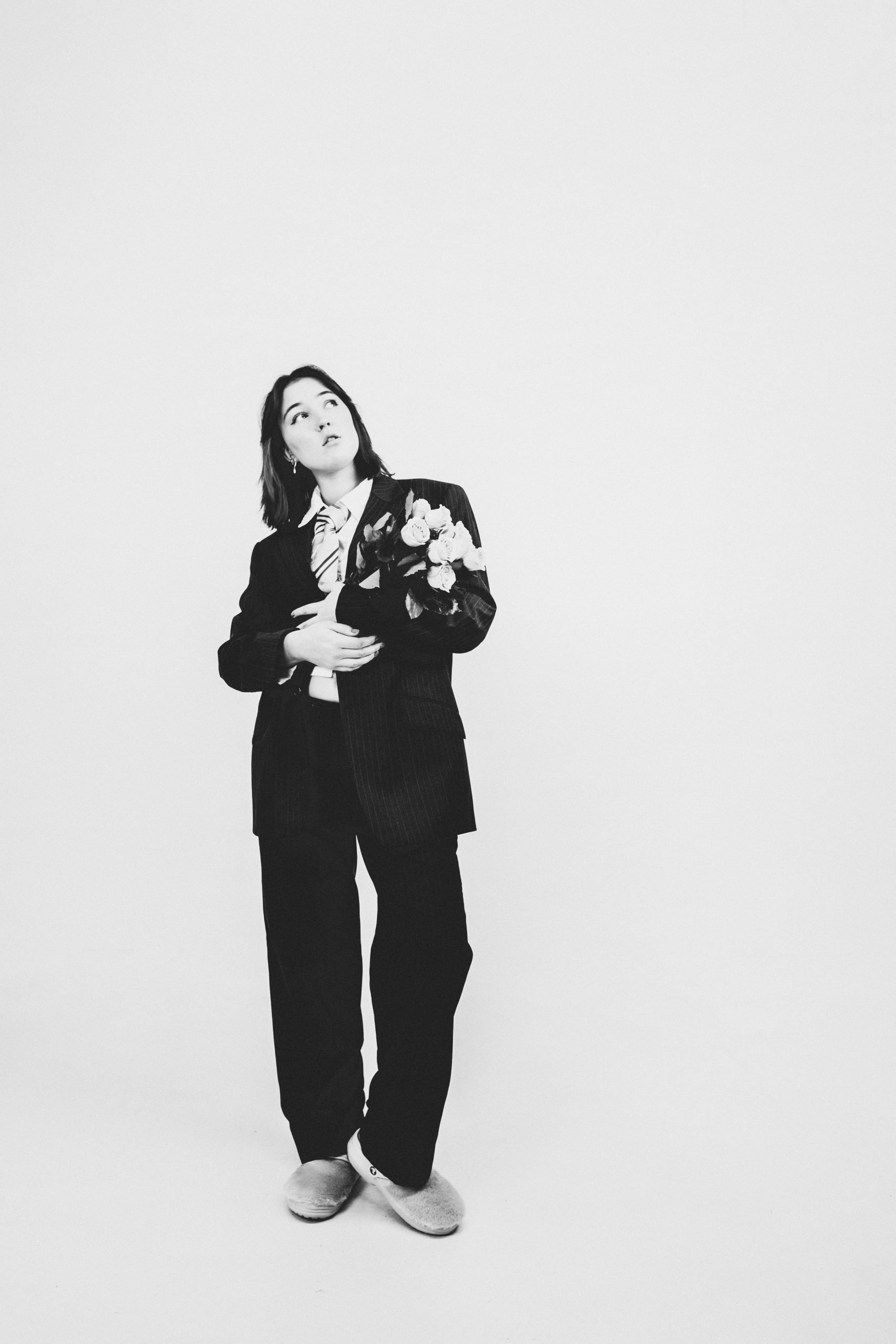 Bessie Unveils Her New Sugar-Sweet Track, "Hollywood"