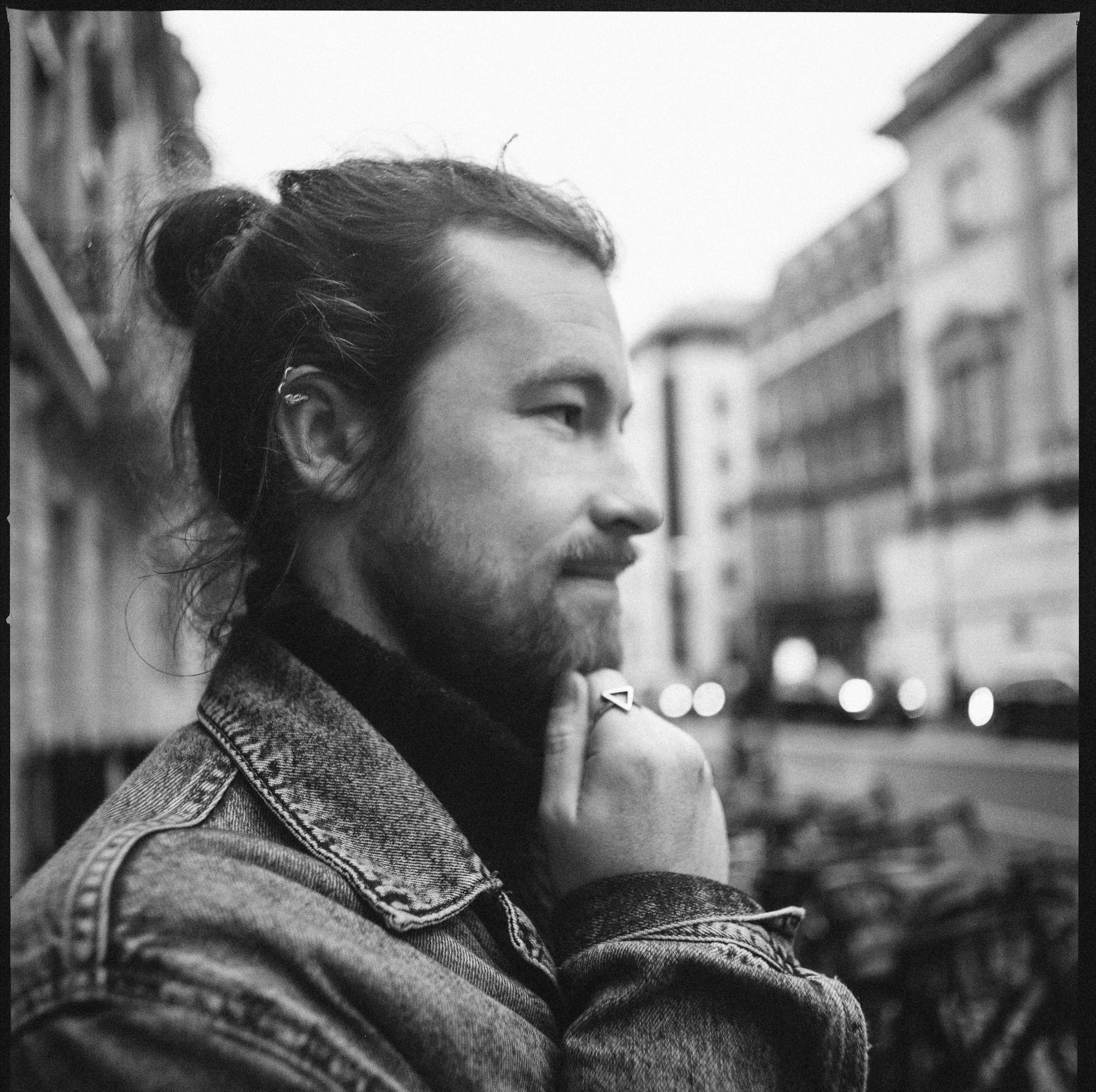 Fergus Releases His Daring Debut Album, Love Upside Down