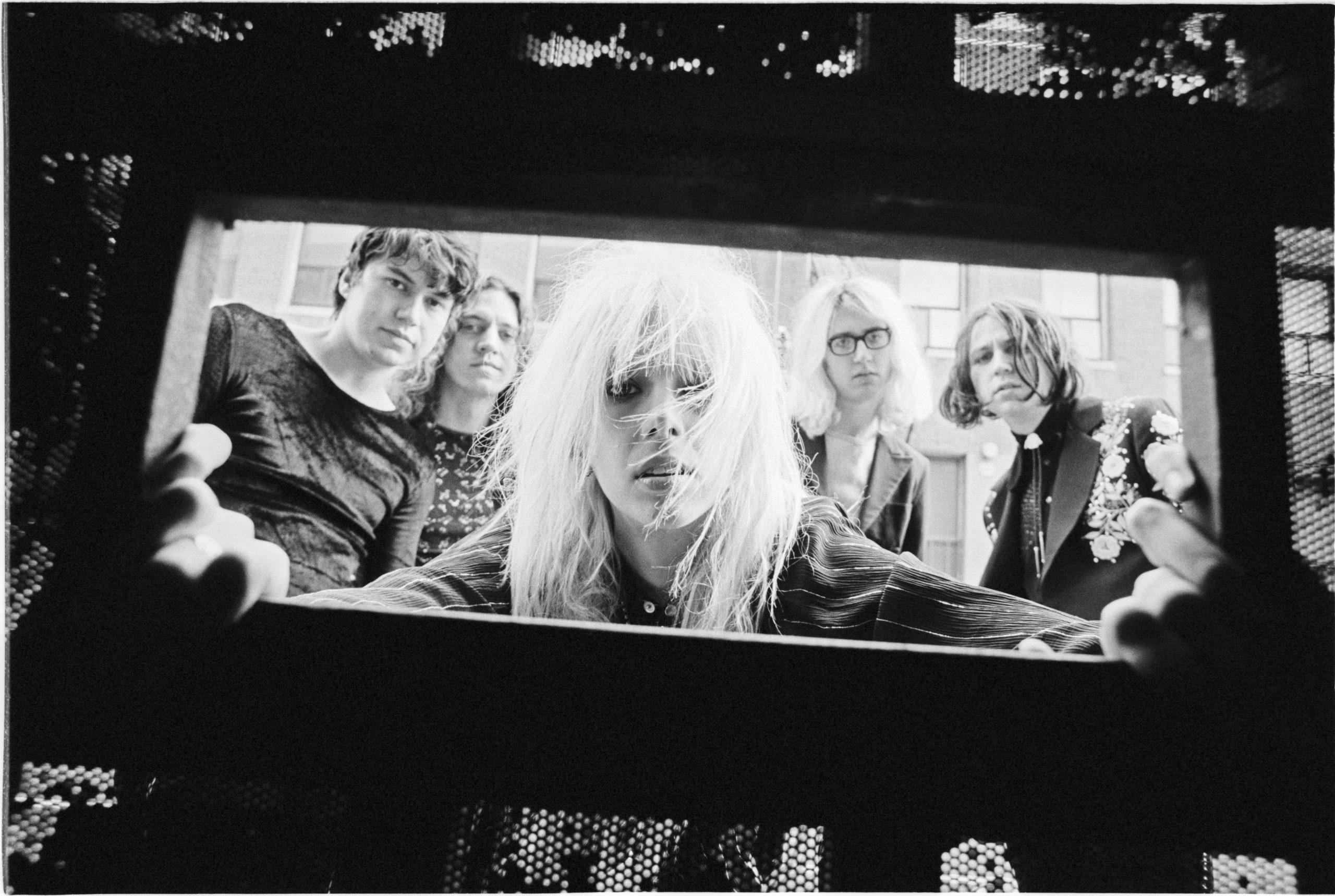 Starcrawler Unveils New Single "Stranded"