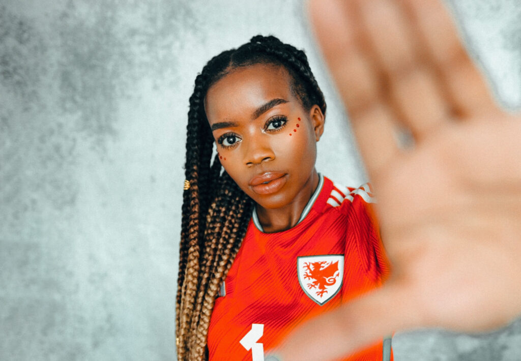 Premiere: Kima Otung - "New New" | Wonderland