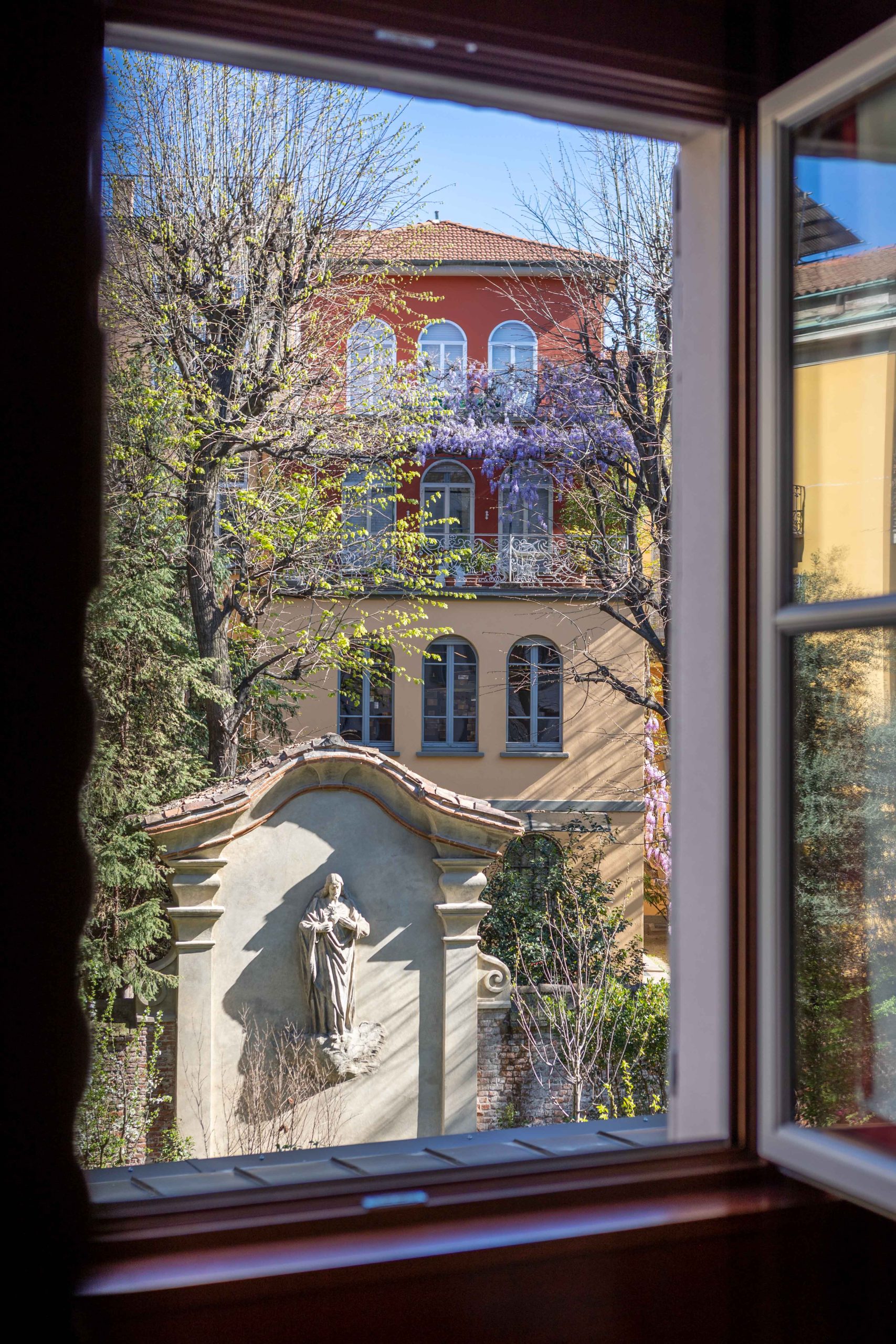 A Lens On Portrait Milano