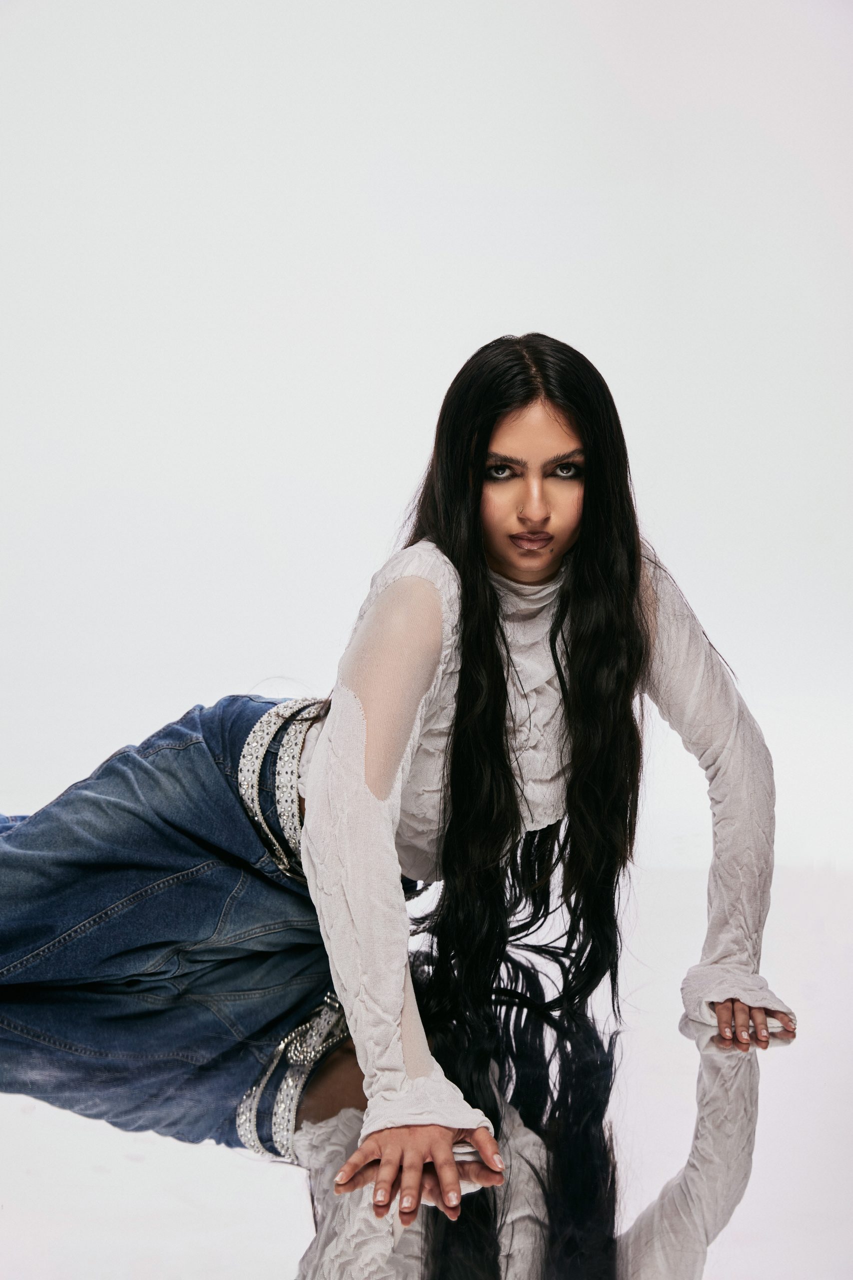 BODUR Premieres New Visuals For "MUMMY"