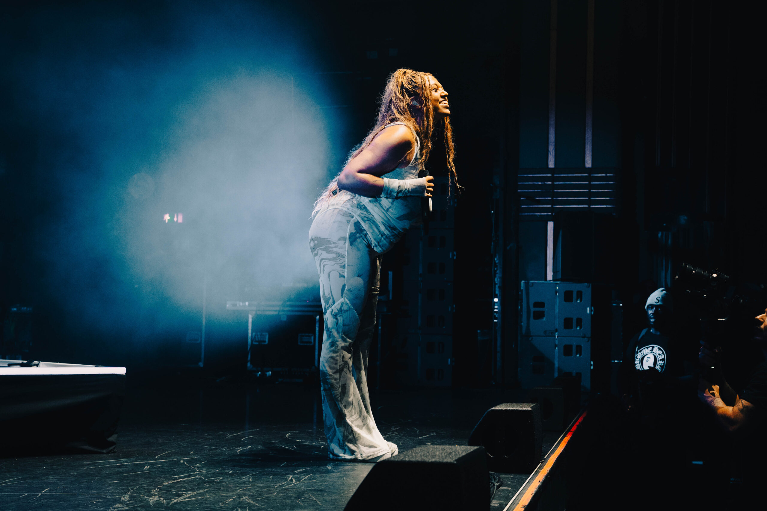 Mahalia Takes Us On Tour With Her