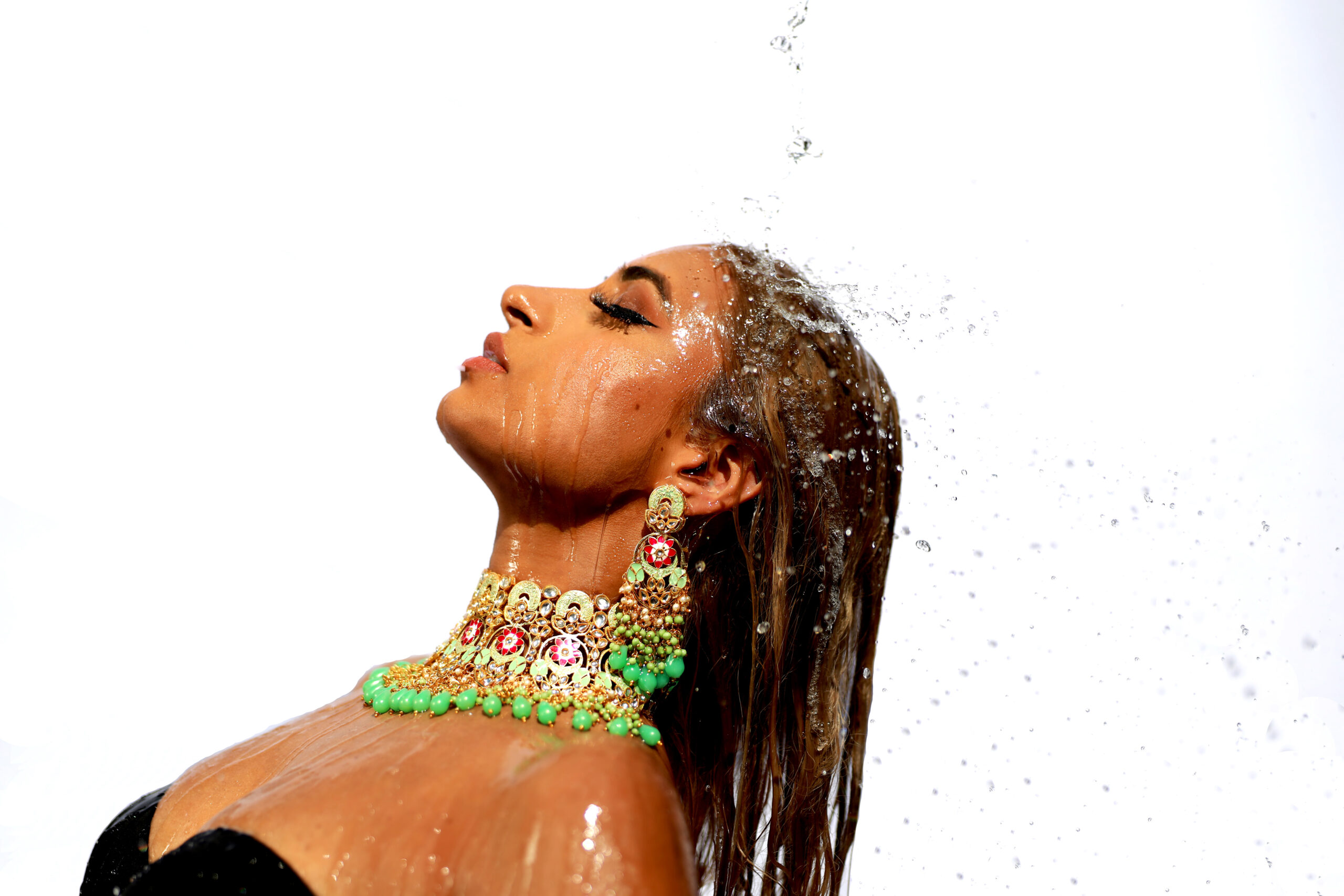 Kru Reveals New Track "For You I Would"