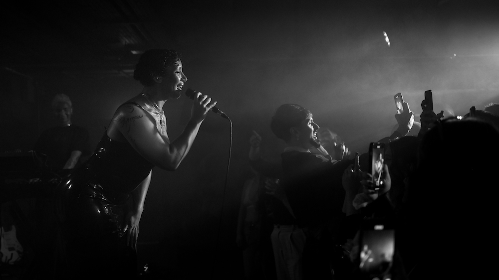 Naomi Sharon Stuns At The Lower Third