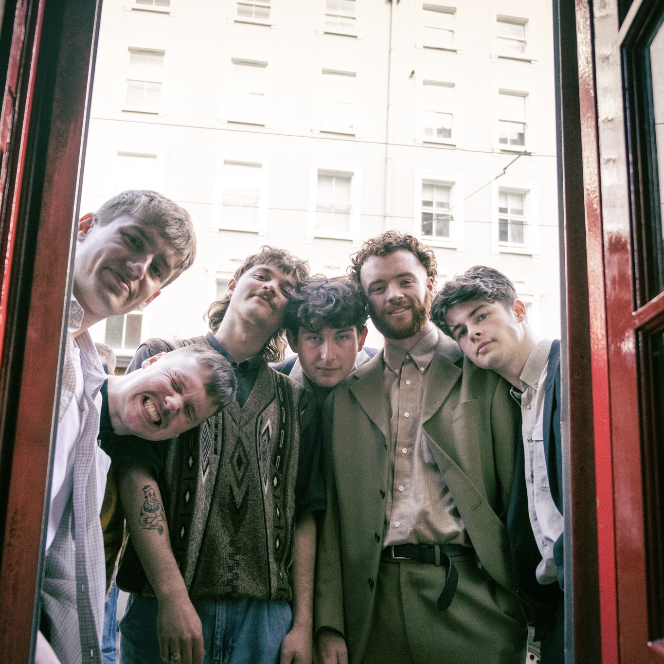 FIZZY ORANGE - "FIZZY ORANGE IN MONO" | Wonderland