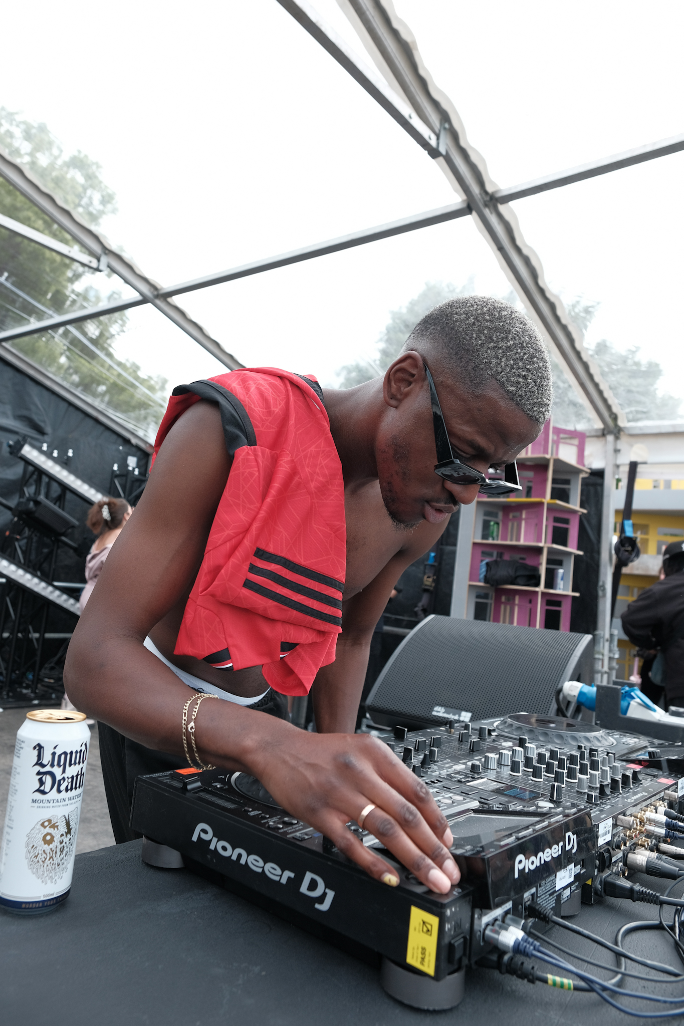 Project 6 Kicks Off Summer In Style