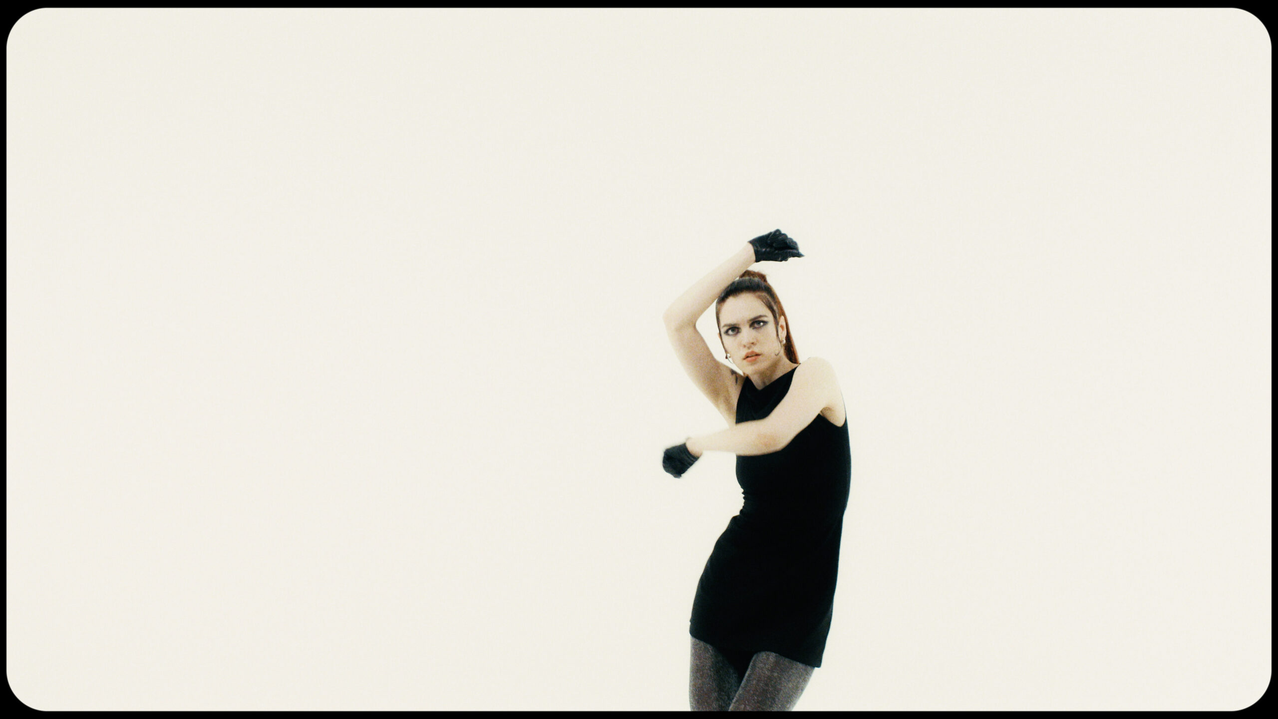 A BTS Look at Gretel's New Visuals For "Far Out"