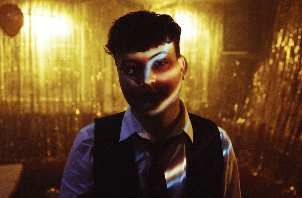 Addley - "Blue & Gold" | Wonderland