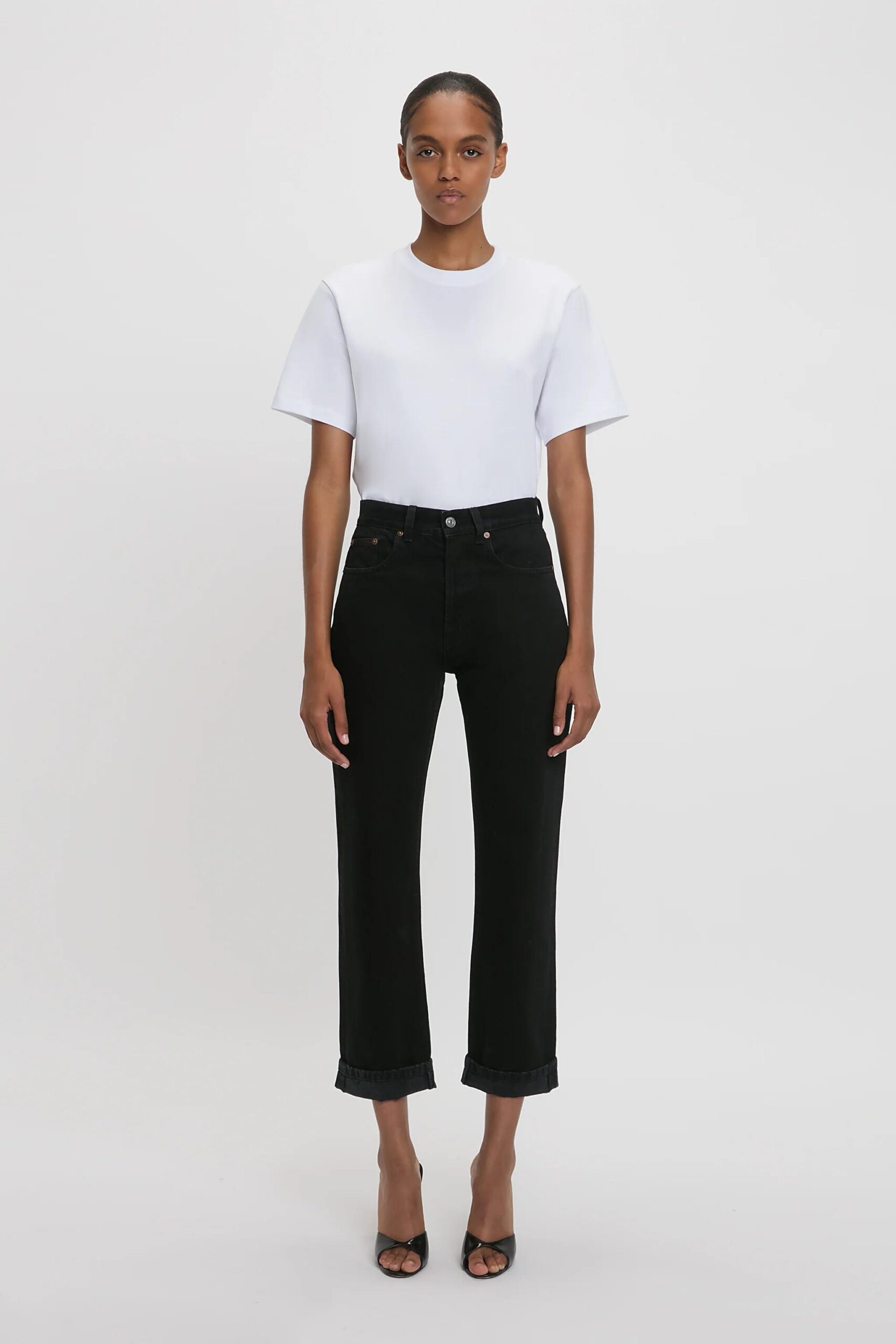 Victoria Beckham Presents Its New Denim Line