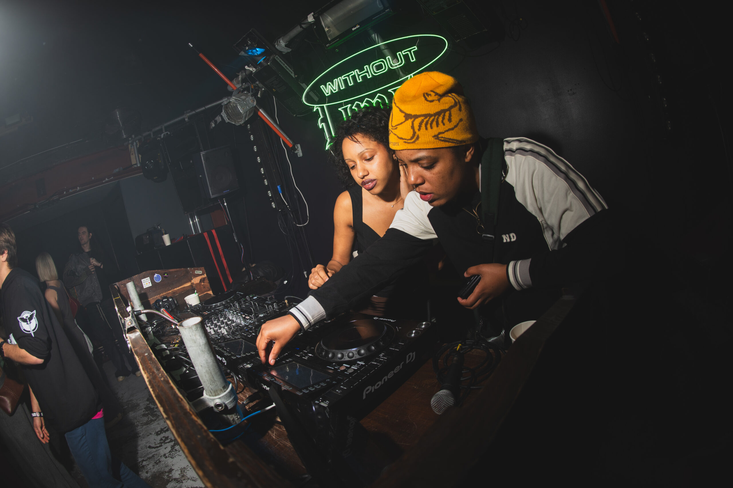 Sherelle & Friends @ The Carpet Shop