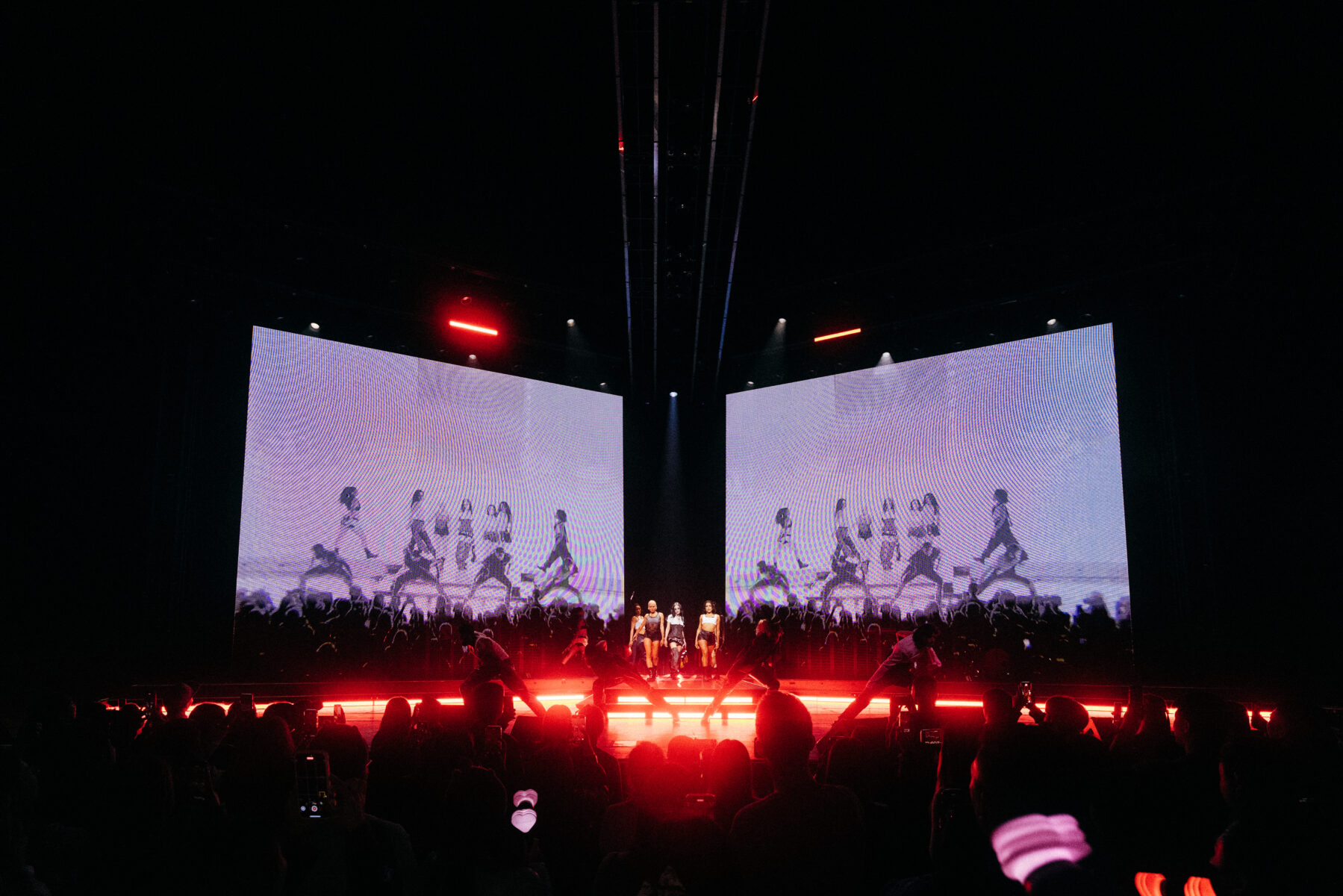 Live Review: JENNIE @ LA’s Peacock Theater